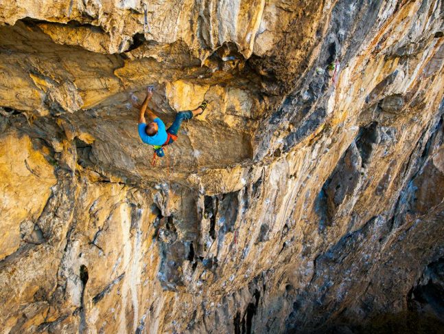 Igor Corko climbs Millenium, 8b+ in Misja pec
